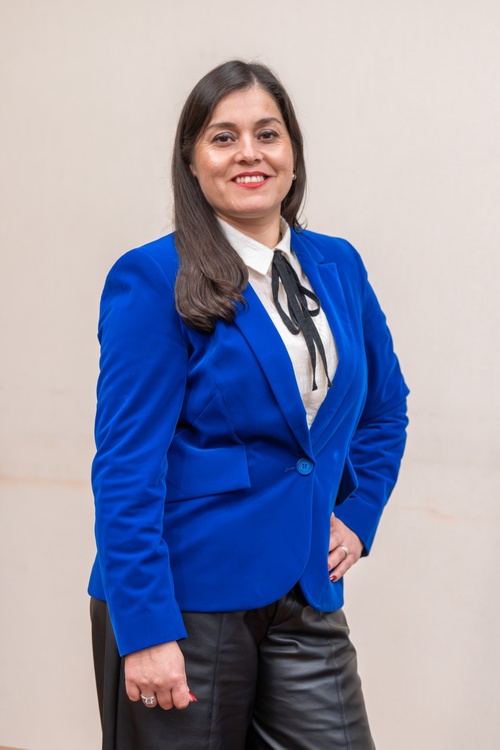 Reseña Biográfica Karen Medina Vásquez - Reseñas biográficas - Historia ...